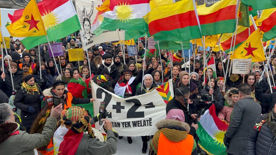 Li Cîhanê çalakiyên Rojava: Bijî berxwedana Kobanê TÊ NÛKIRIN | Azadiya ...